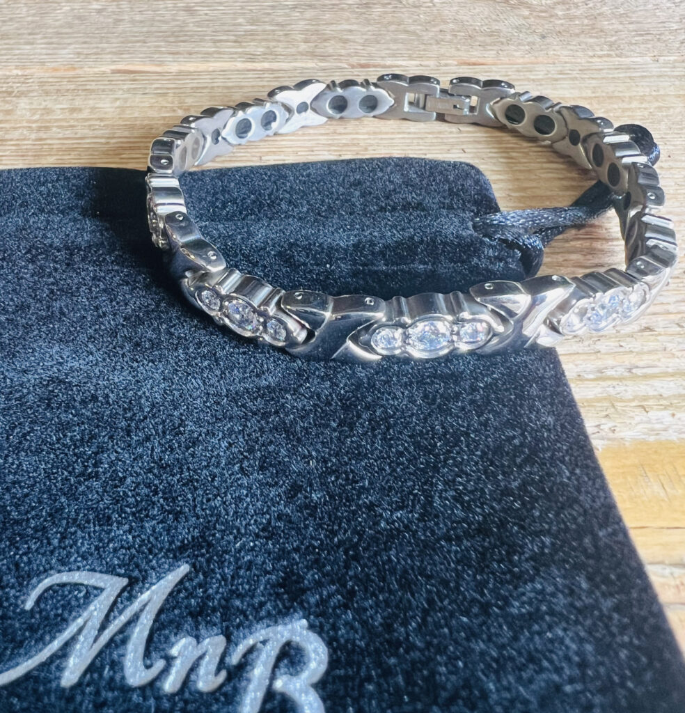 Titanium Magnetic Bracelet in Silver with Triple Crystals - MnB ...
